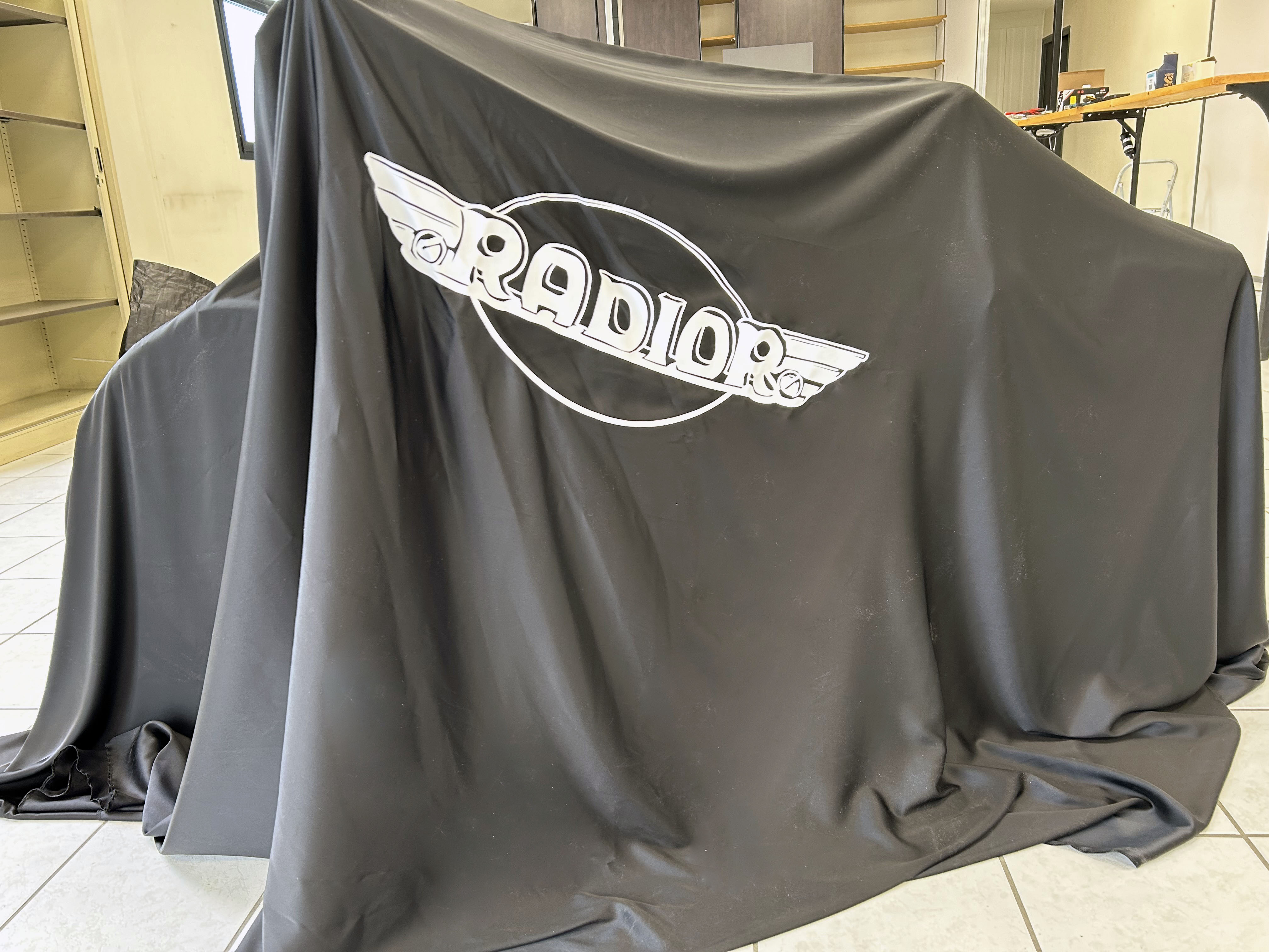 Radior Bicycles : Histoire, Innovation, et Drap de Présentation pour ...